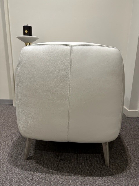 Pre-owned & Refurbished NATUZZI - Platea Armchair | Collecte