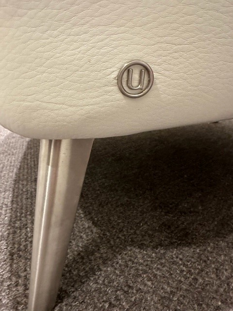 Pre-owned & Refurbished NATUZZI - Platea Armchair | Collecte