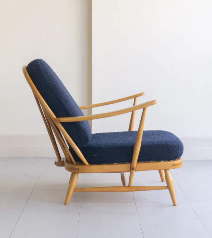 Pre-owned & Refurbished ERCOL - 335 Armchair by Lucian Ercolani | Collecte
