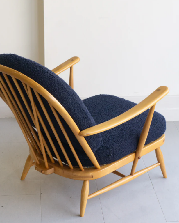 Pre-owned & Refurbished ERCOL - 335 Armchair by Lucian Ercolani | Collecte