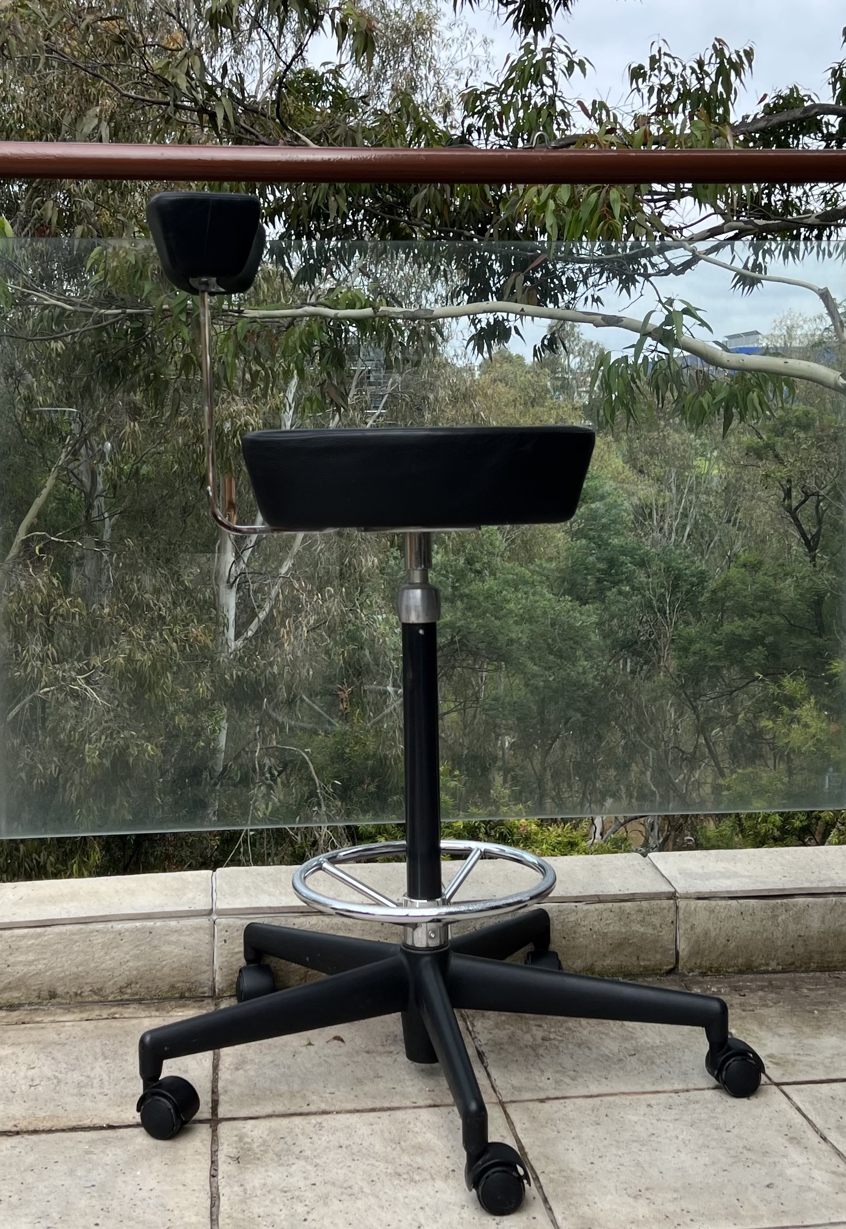 Pre-owned & Refurbished VITRA - George Nelson Perch | Collecte