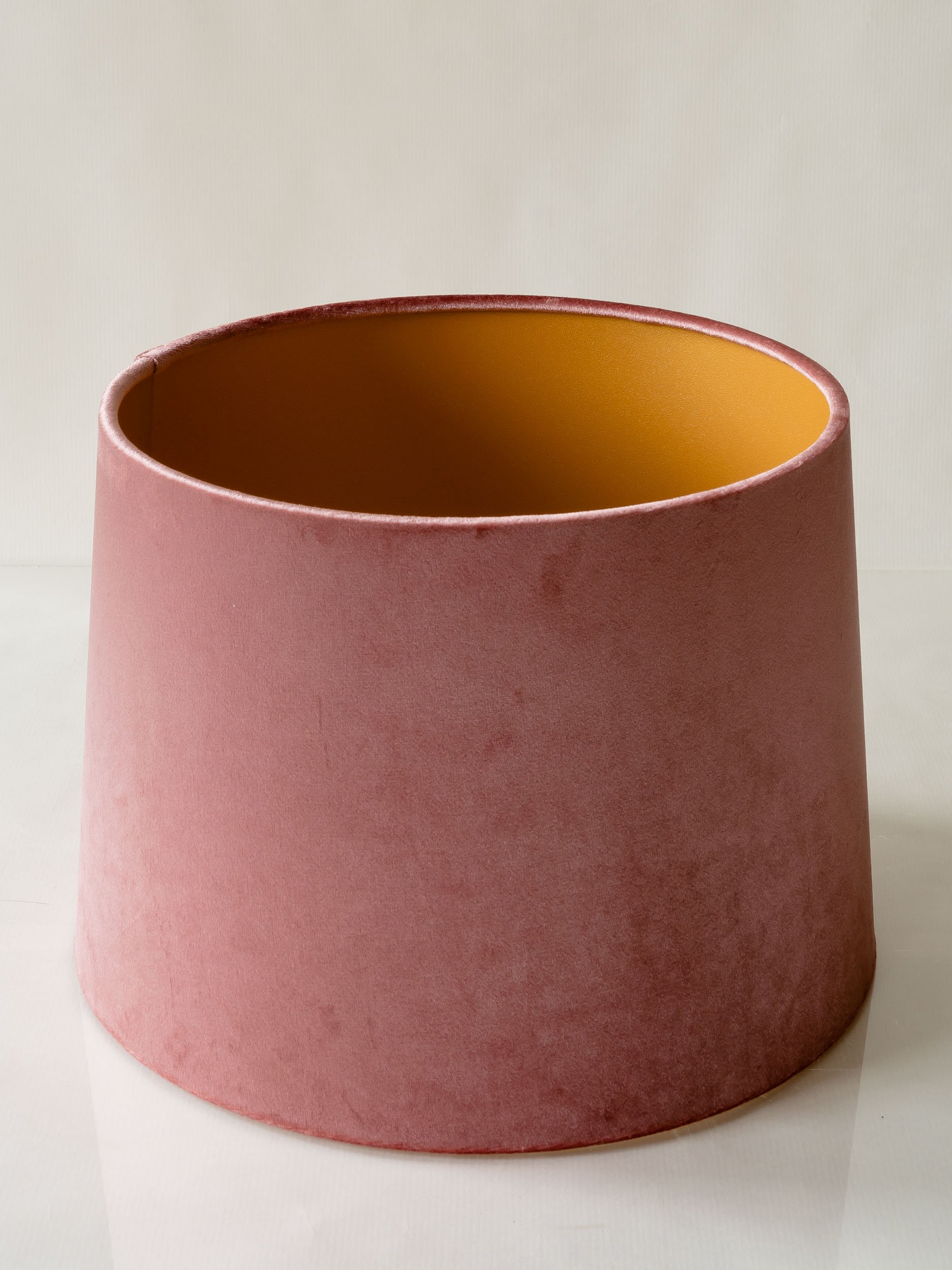 Pre-owned & Refurbished Amitabha Studio - Vintage Delfts Rood Regina ...